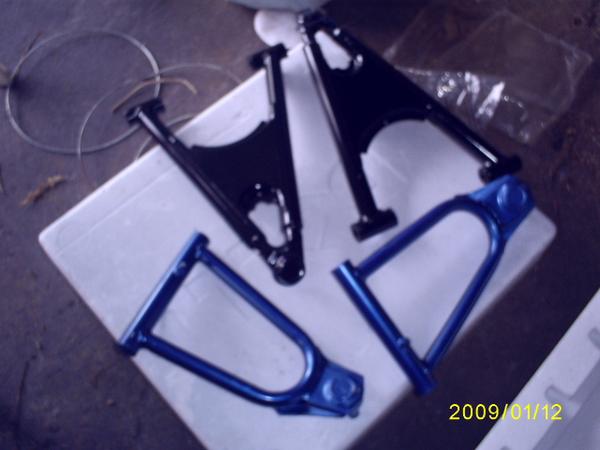 metallic blue upper a-arms,gloss black lower a-arms | Blasterforum.com